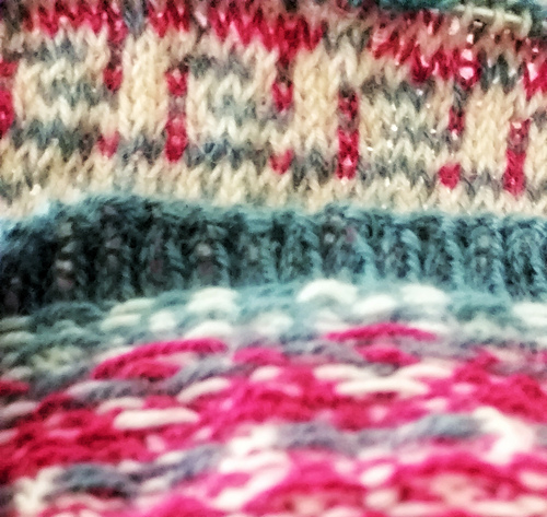 Ravelry: Portafortuna Cozy Warmy pattern by Elisabetta Colombini