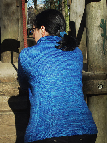 Ravelry: Triangle Jacket pattern by Hinterm Stein