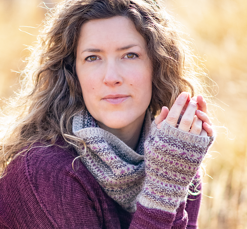 Ravelry: Sierraville Mitts & Cowl pattern by Elizabeth Doherty