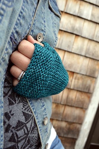 Ravelry: Pinecrest pattern by Wendy Chapman