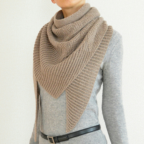 Ravelry: Frosted Leaves pattern by Lisa Hannes