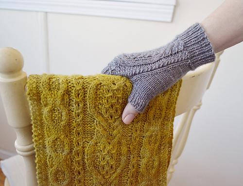 Ravelry: Bay Road Mitts pattern by Bonnie Sennott