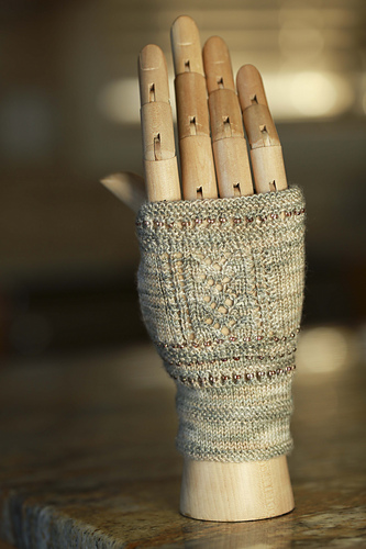 Ravelry: Beaded Hand pattern by Bonnie Dean