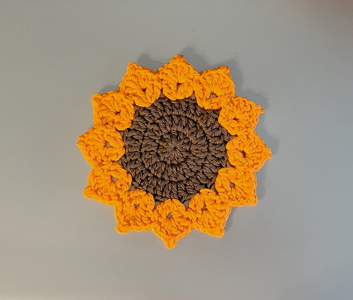 Ravelry: Bianca's Sunflower pattern by Miranda Negrete