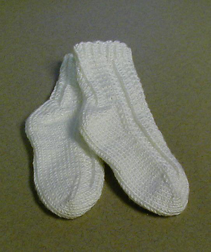 Ravelry: Newborn Toe Up Jaywalkers pattern by Christina Cartwright