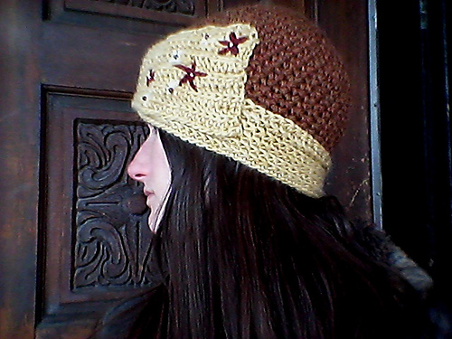 Ravelry: Flora Hat pattern by Patterns in Wool