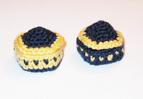 Ravelry: Chocolate Frog Box pattern by Briana Olsen