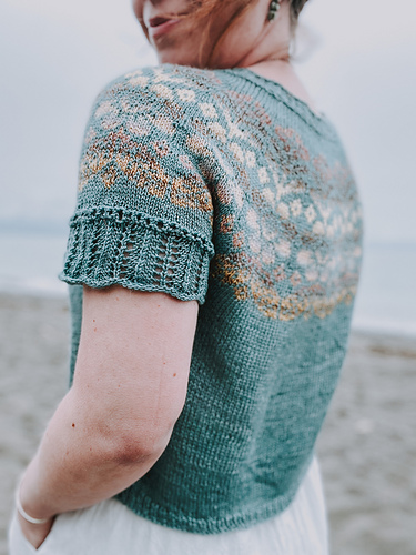 Ravelry: Alpine Bloom pattern by Caitlin Hunter