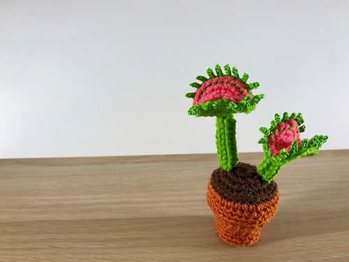Ravelry: Friendly Venus Flytrap pattern by Boy Mom Crochet Life