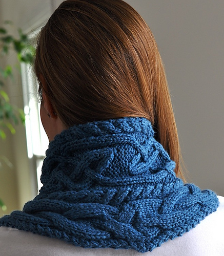 Ravelry: Sandell Cowl pattern by Barbara A Pott