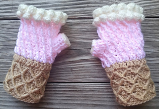 Ravelry: Ice Cream Cone Mitts pattern by Cat's Tail Crochet