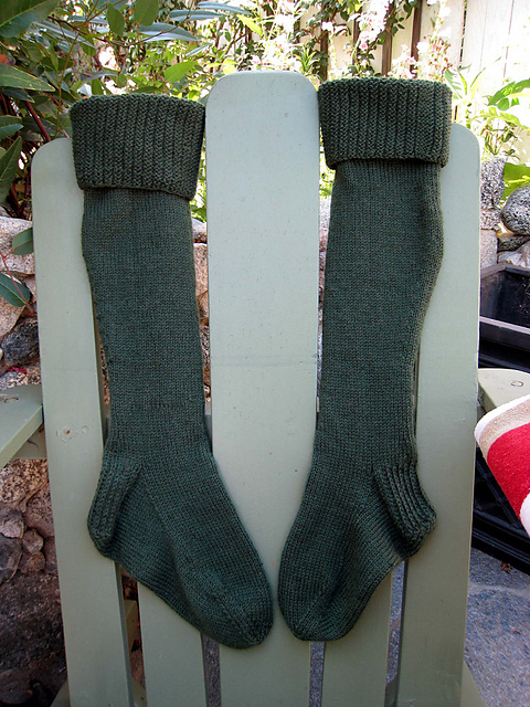 Ravelry: Drone pattern by Joanne Gibson Hinmon