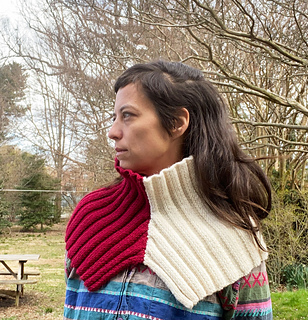 Ravelry: The Partlet Cowl pattern by Caroline Stoltzfus