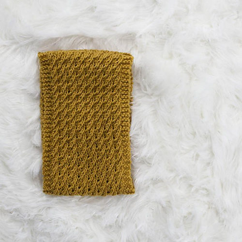Ravelry: Cowl : Dignity, Mustard pattern by Brome Fields Ravelry: Cowl : Dignity, Mustard pattern by Brome Fields