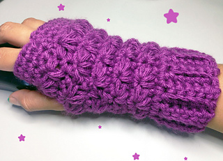 Ravelry: Star stitch fingerless gloves pattern by Angie Plata