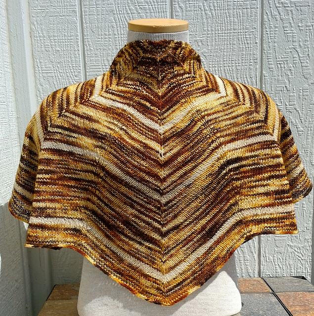 Ravelry: Terwilliger Curves pattern by Kitty Bryan