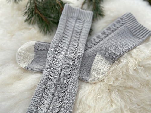 Ravelry: Flurry Socks pattern by Kay F Jones