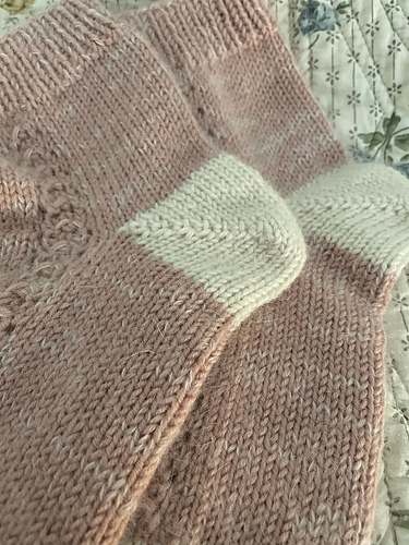 Ravelry: Floofy House Socks pattern by Kay F Jones