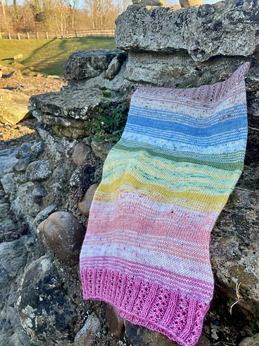 Ravelry: Christingle Mingle Cowl pattern by Kay F Jones