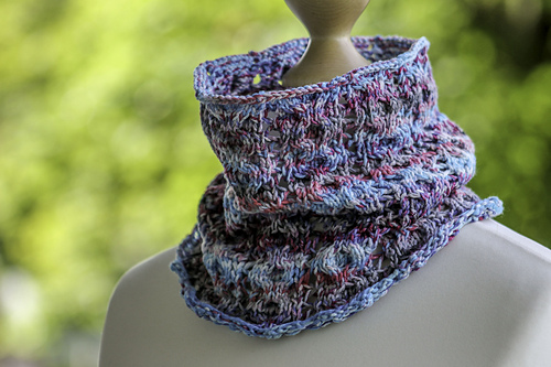 Ravelry: Reflecting Pool Cowl pattern by Gretchen Tracy