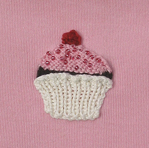 Ravelry: Knitted Cupcake Decoration pattern by Julie Williams