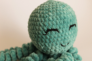 Ravelry: Giant plush octopus pattern by Rebeka Szabó