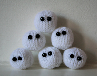 Ravelry: butterflylove1's Indoor snowball fight (snowballs)