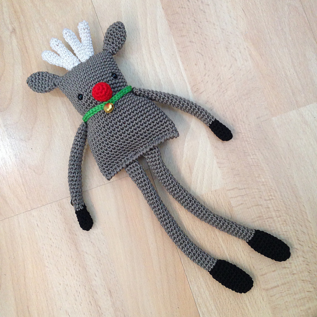 Ravelry: Christmas Reindeer pattern by Button Beautiful