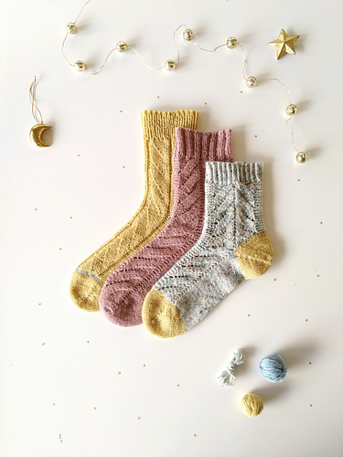 Ravelry: Sferenta Sock Set pattern by Monika Soltysik