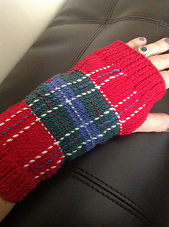 Ravelry: calsgran's Outlander Fraser Tartan Plaid Mitts
