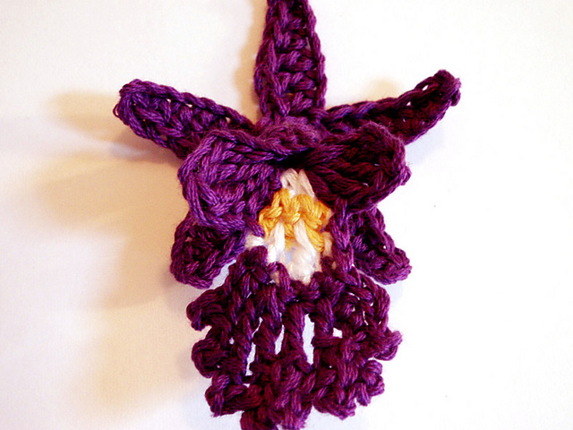 Ravelry: Crucifix Orchid Flower #28 pattern by Camelia Shanahan