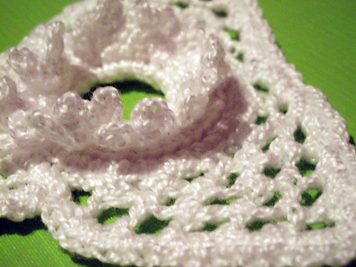 Ravelry: Triangle 3-Petal Flower pattern by Camelia Shanahan