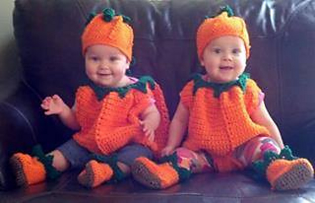 Ravelry: 710 Baby Pumpkin Costume pattern by Sandy Powers