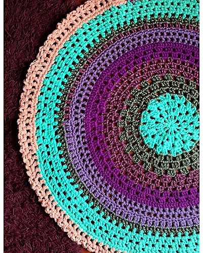 Ravelry: Round Mandala rug pattern by Hookloopsarah Sarah