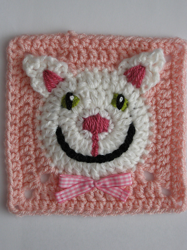 Ravelry: Funny Face Square pattern by Carola Wijma