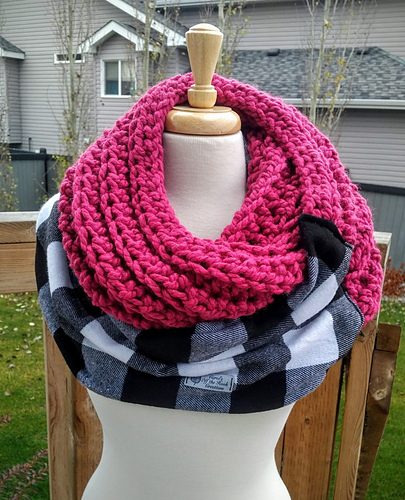 Ravelry: Twice As Nice Plaid Infinity Scarf pattern by Carol's Off the ...