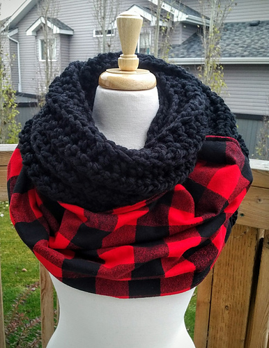 Ravelry: Twice As Nice Plaid Infinity Scarf pattern by Carol's Off the ...