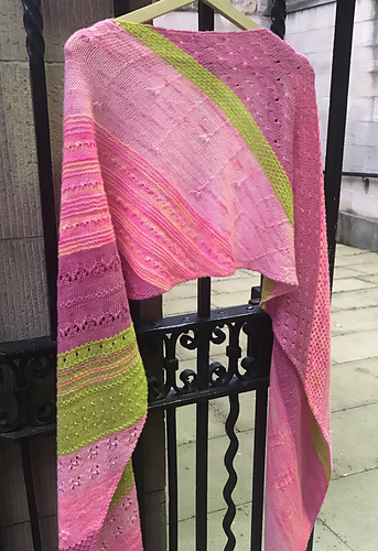 Ravelry: Botanique pattern by Casapinka