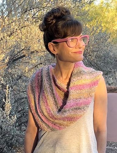 Ravelry: Pink Agave Shawl pattern by Casapinka