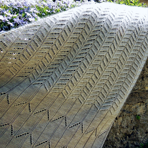 Ravelry: Morning Stillness pattern by Lisa Hannes