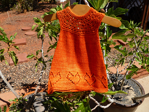 Ravelry: Dana pattern by Taiga Hilliard