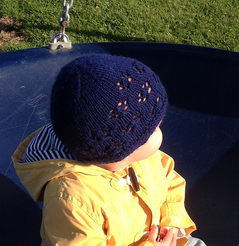 Ravelry: Czarina Hat Worsted pattern by Taiga Hilliard