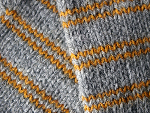 Ravelry: Old School Fingerless Mittens pattern by Cassie Clarke