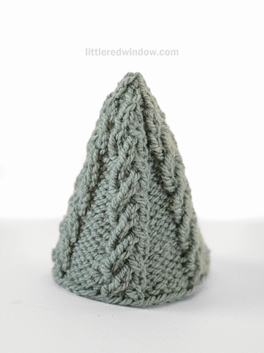 Ravelry: Cable Christmas Trees pattern by Cassandra May