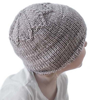 Ravelry: Petal Hat pattern by Cassandra May