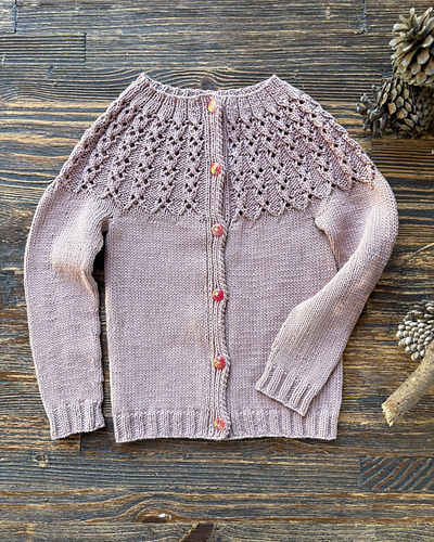 Ravelry: Ephesus Mini Cardigan pattern by Cata Rubke