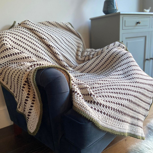 Ravelry: Easy Moss Stitch Blanket pattern by Catherine Noronha