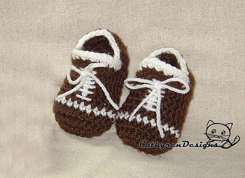 Ravelry: Baby Football Hat and Booties pattern by Cathy Ren