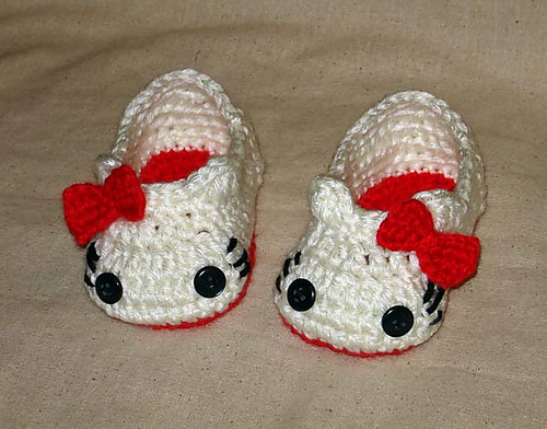 Ravelry: Hello Kitty Slippers pattern by Cathy Ren
