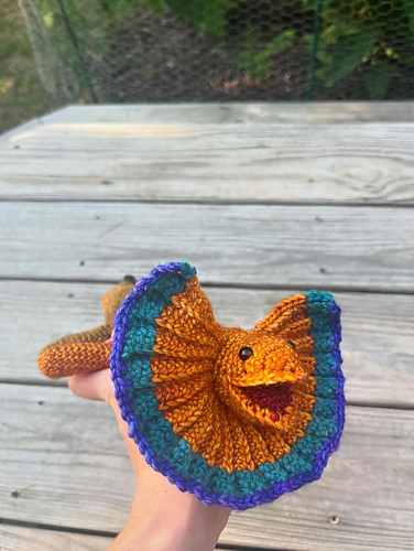 Ravelry: Farrin the Frilled Lizard pattern by Chanel Beauchamp